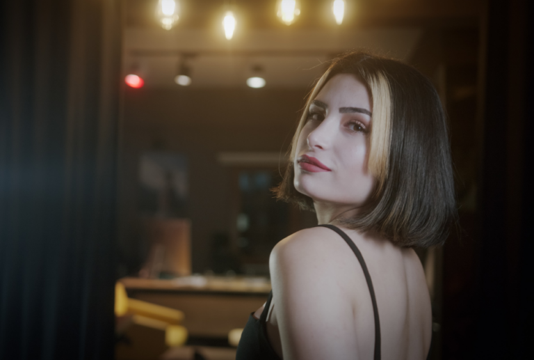 Best Skunk Stripe Hair Ideas: Different Ways to Get This Trending Look ...